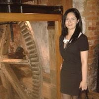 Sandra Laura – Medium