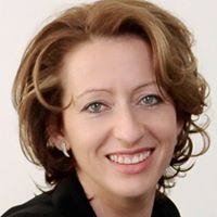 Jesszika Udvari – Medium