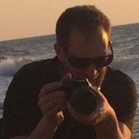 Eitan Shefer – Medium