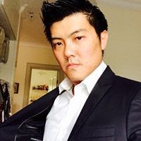 Eberhard Ojong – Medium