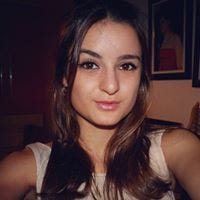 Isabela Bijotti – Medium