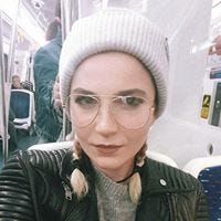 Elif Koç – Medium