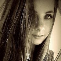 Stephanie Rhodes – Medium