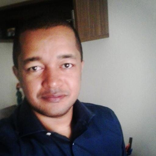 Eduardo Santana – Medium