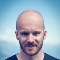 Maciej Nowak – Medium