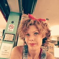Amanda Hoyt – Medium