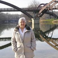 Anita Gail Williamson Archer – Medium