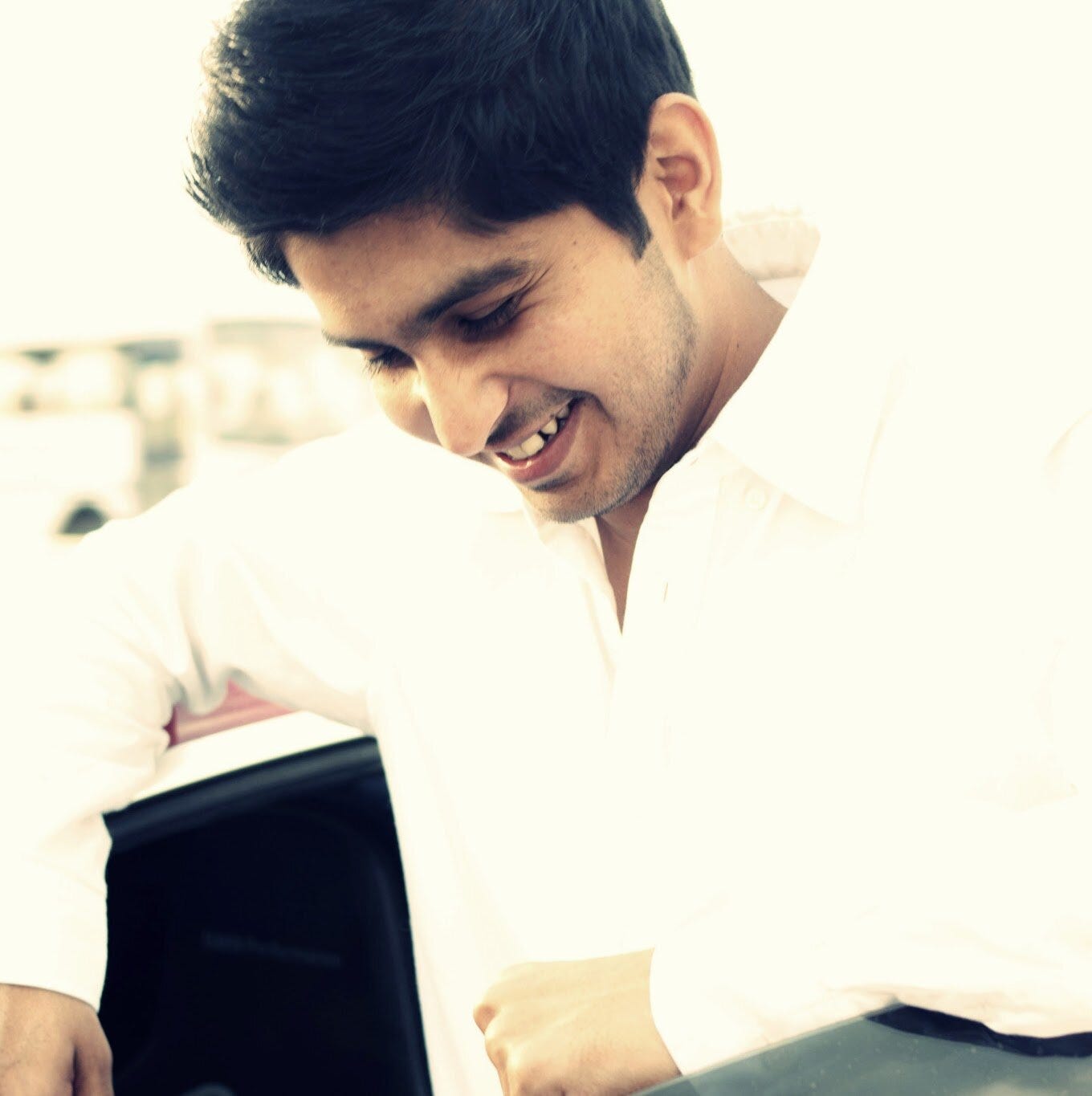 Salman Hasrat – Medium