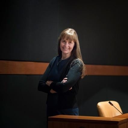 Shauna Sylvester – Medium