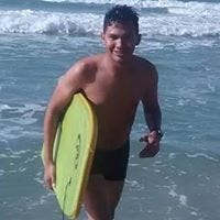 Cesar Cruz – Medium