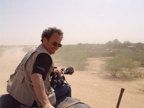 Jonathan Dumont – Medium