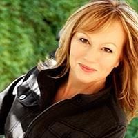 Prue Sinclair – Medium