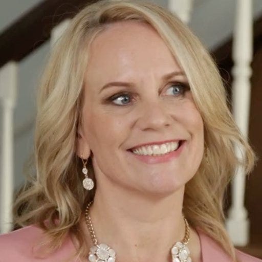 About – Angela Giles – Medium
