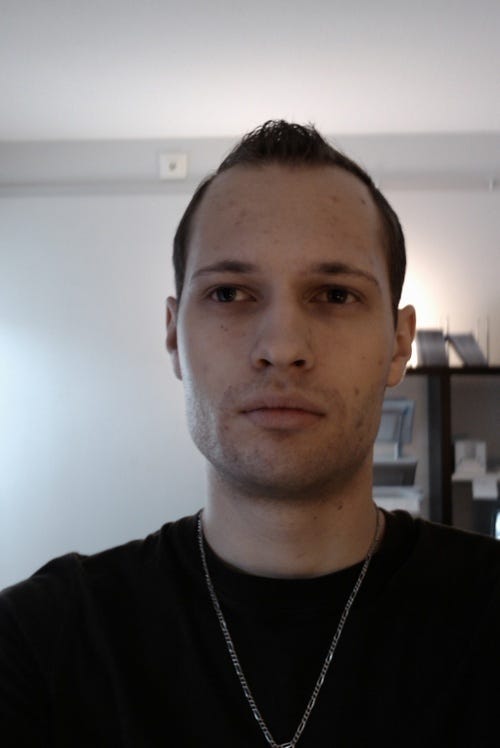 Daniel Larsson – Medium