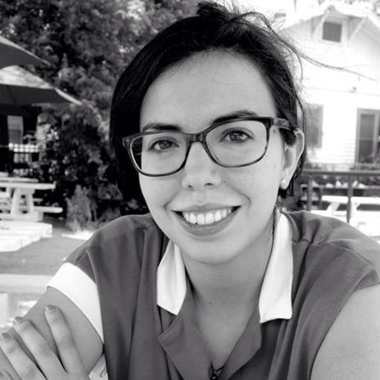 Raquel Breternitz – Medium