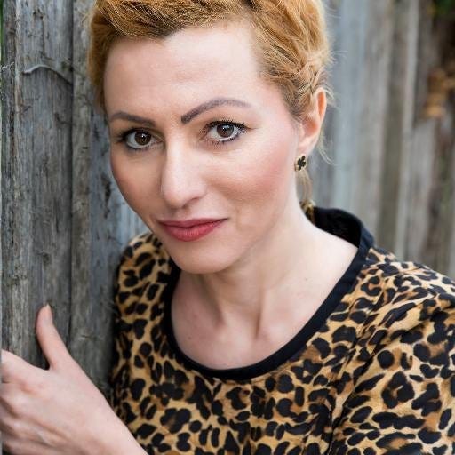 Ileana Henaway – Medium