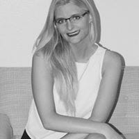 Annie Michelle – Medium