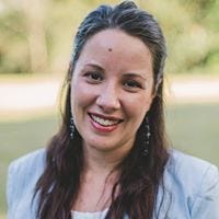 Eva Lewis – Medium