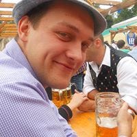Krzysiek Skrzynecki – Medium