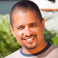 Alexandre Almeida – Medium