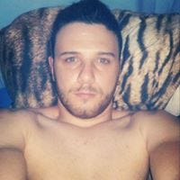 Victor Telles – Medium