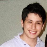 Vitor Araujo – Medium