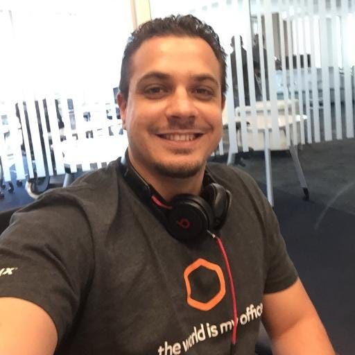 Felipe De Moura – Medium