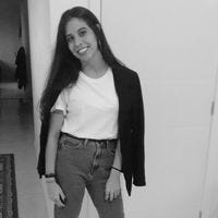 Káren Rocha – Medium