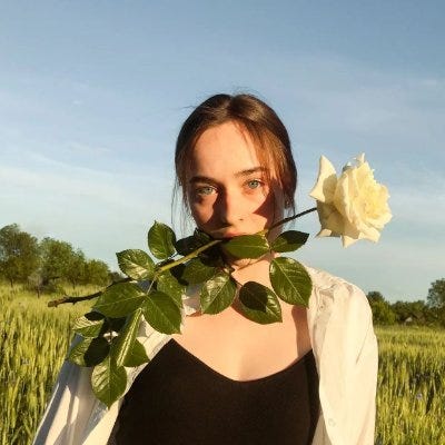 Liza Hall – Medium