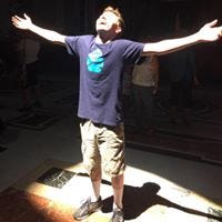 Noah Podolske – Medium