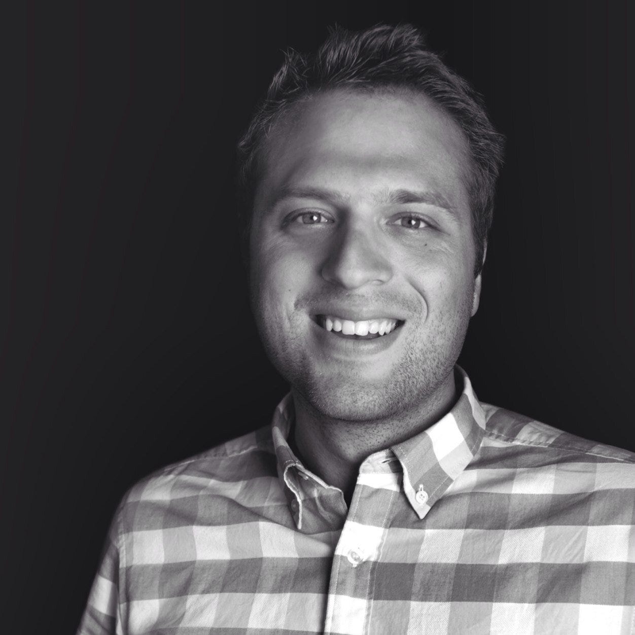 Alex Kehr – Medium