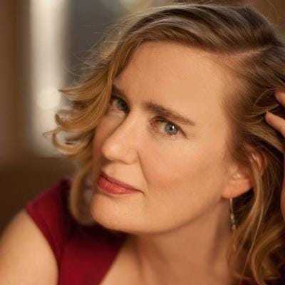 Maggie Mitchell – Medium