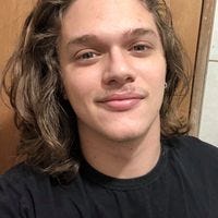 Bruno Gabriel – Medium