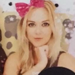 Lyndsay – Medium