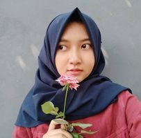 Annisa Azzahra – Medium