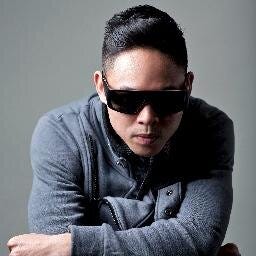 Justin Valles – Medium