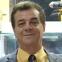 Fernando Lins – Medium