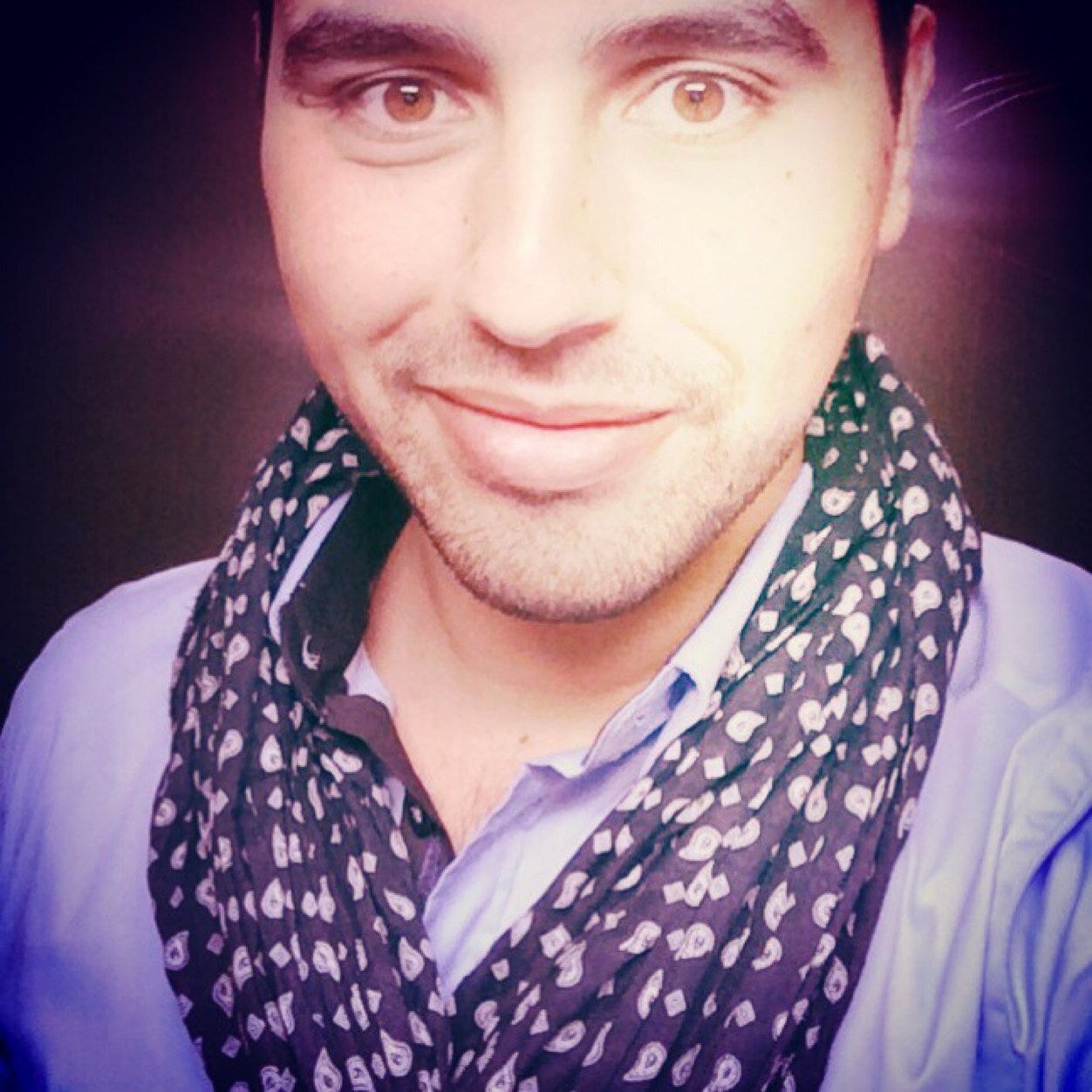 Ilyass Élie – Medium