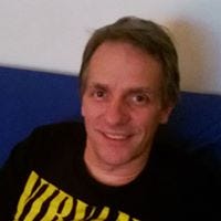 Roberto Tavares – Medium