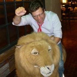 Wally Nowinski – Medium