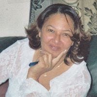 Vicki Thomas – Medium