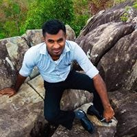 Lakmal Sooriyabandara – Medium