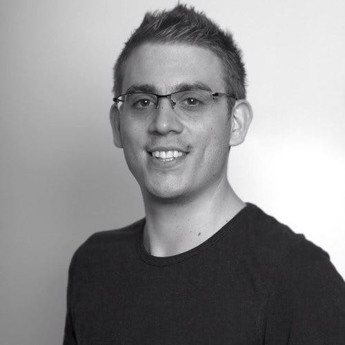 Ian Hayden – Medium