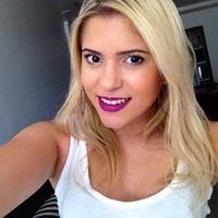 Juliana Leite – Medium