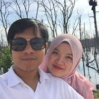 Nik Adli Hakimi – Medium