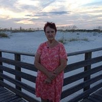 Maggie Wright – Medium