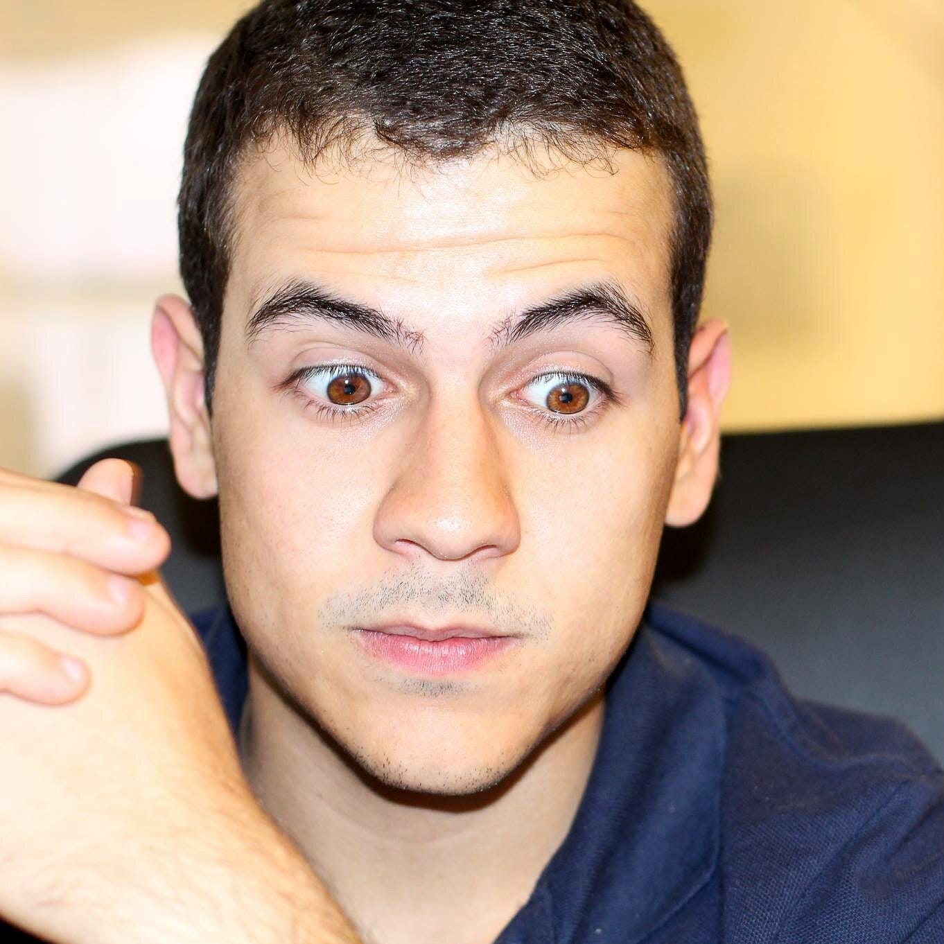 Victor Demétrio – Medium