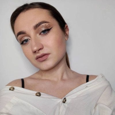 Lisa Anderson – Medium