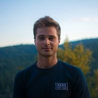 Alex Maddox – Medium