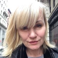 Donna Dees Thomases – Medium